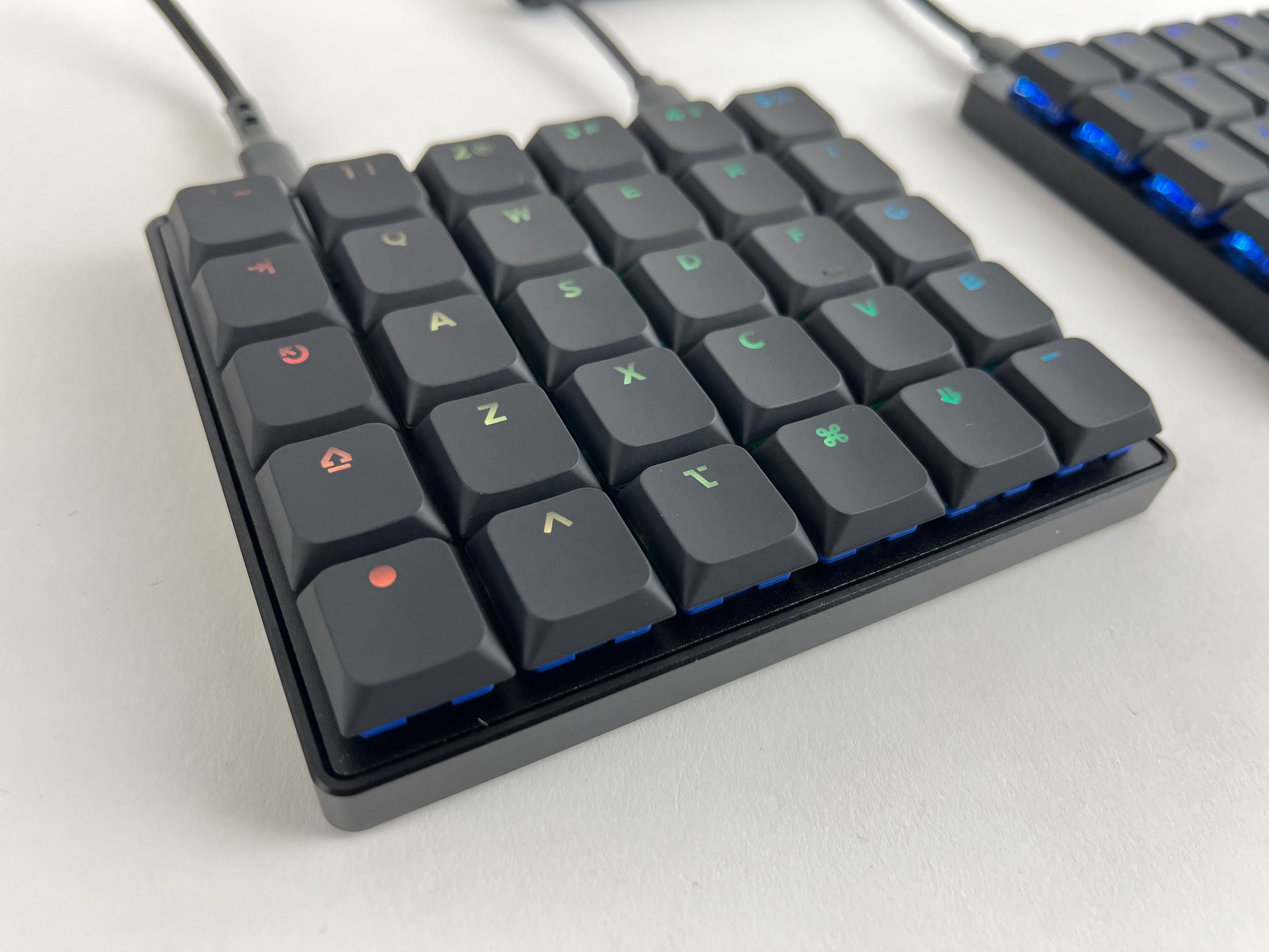 Nyquist LM Ergonomic Keyboard | Keeb.io – Keebio