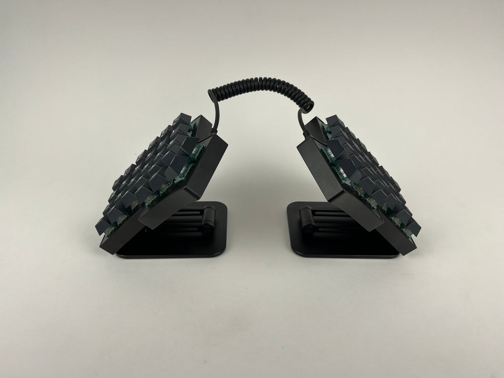 Magnetic MagSafe Tenting Stand Kit for Split Keyboard – Keebio