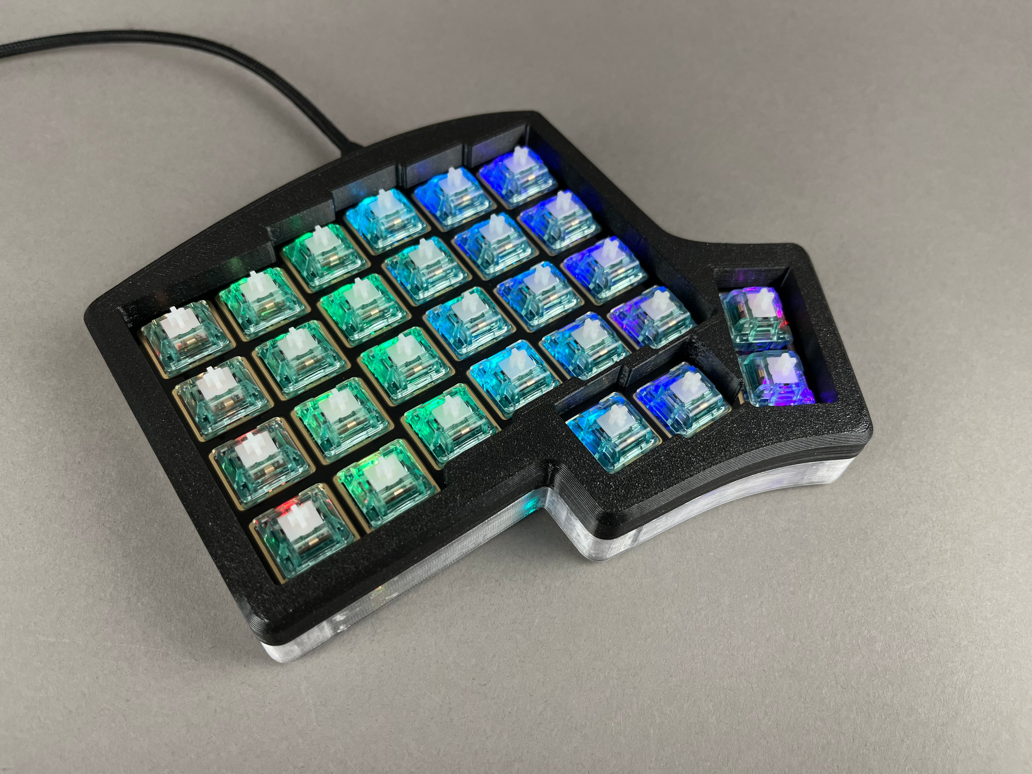 Irispad - Ergonomic Gaming Pad/Macropad – Keebio
