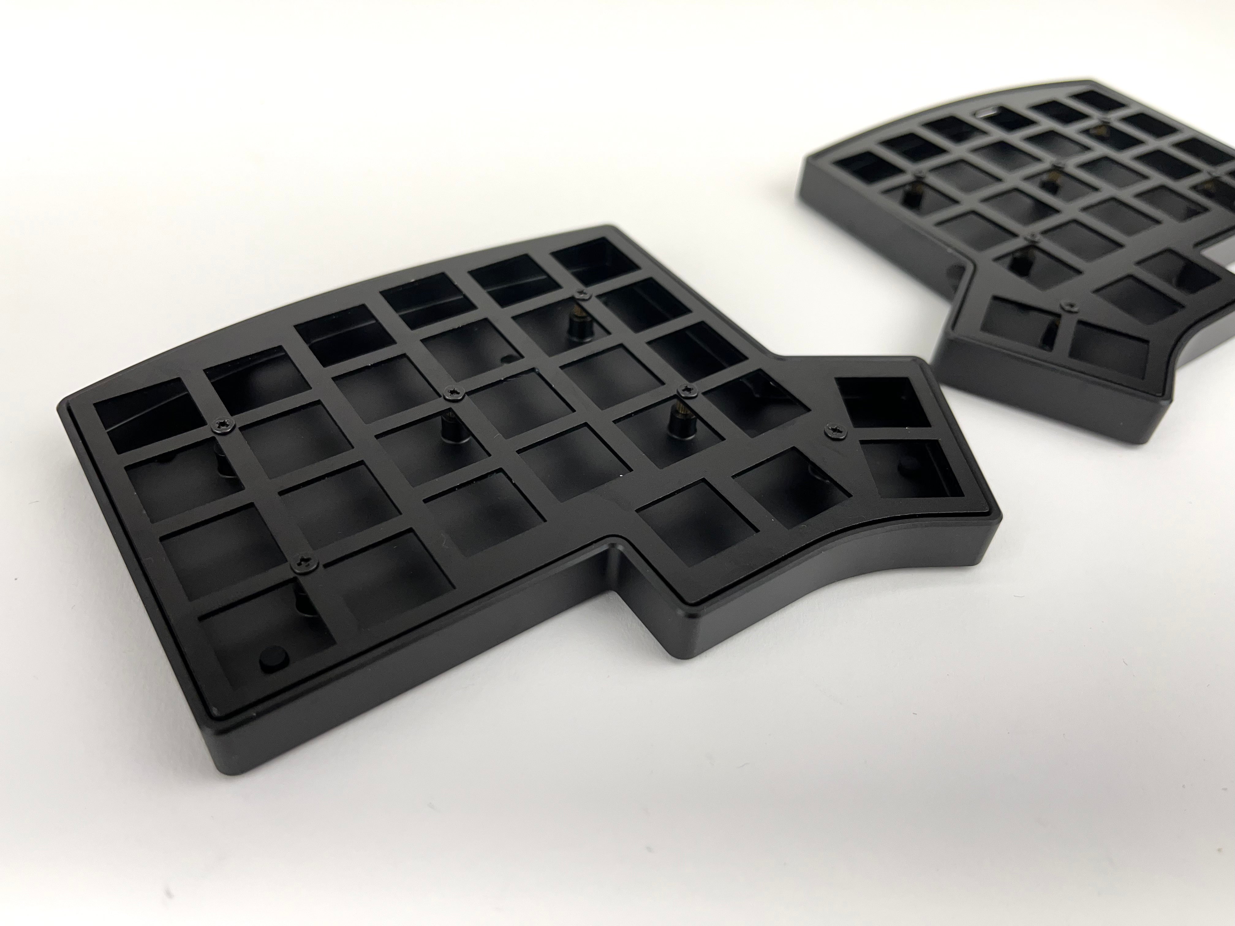 Iris CE Aluminum Case – Keebio