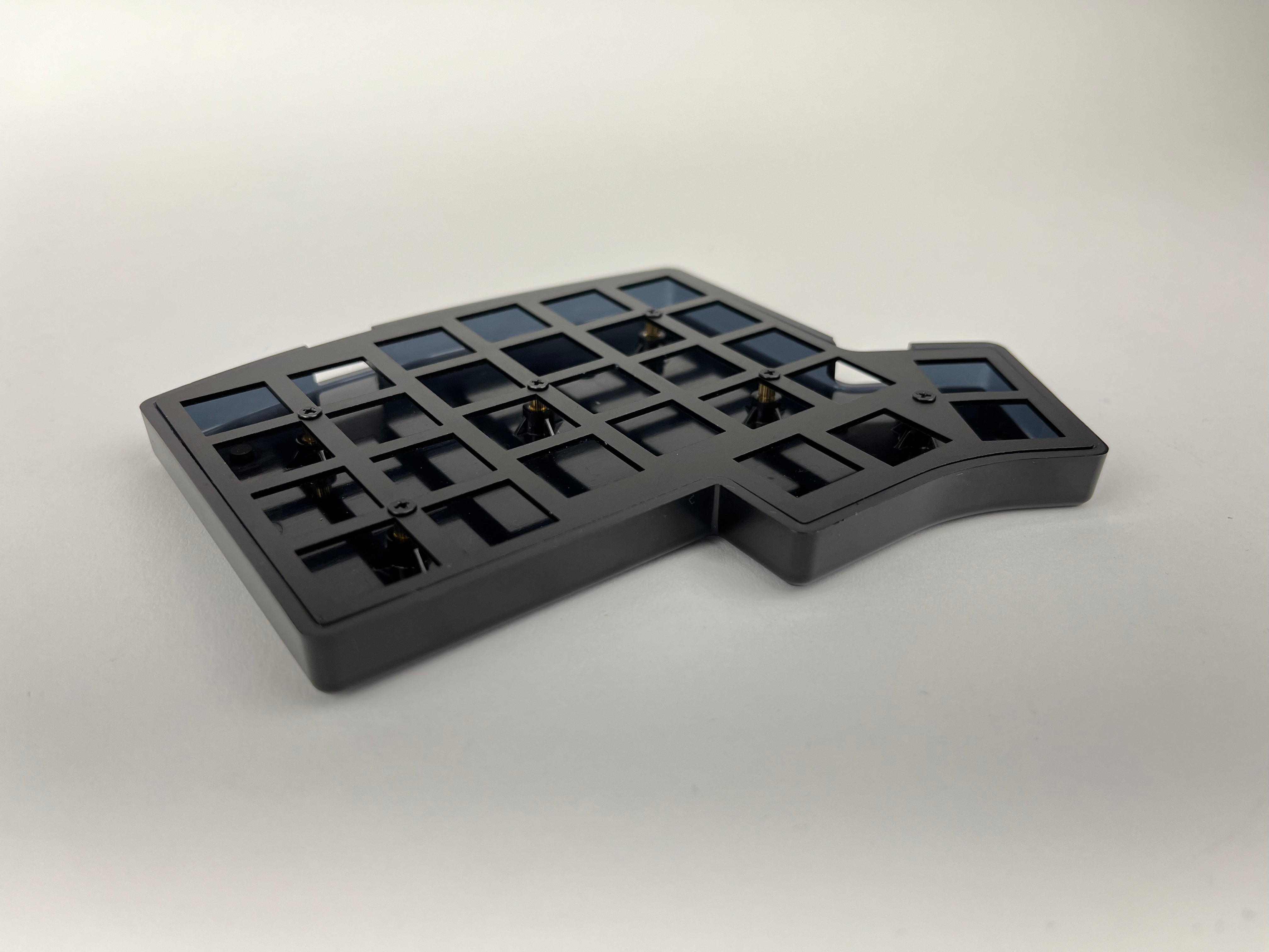 Iris CE Polycarbonate Case – Keebio