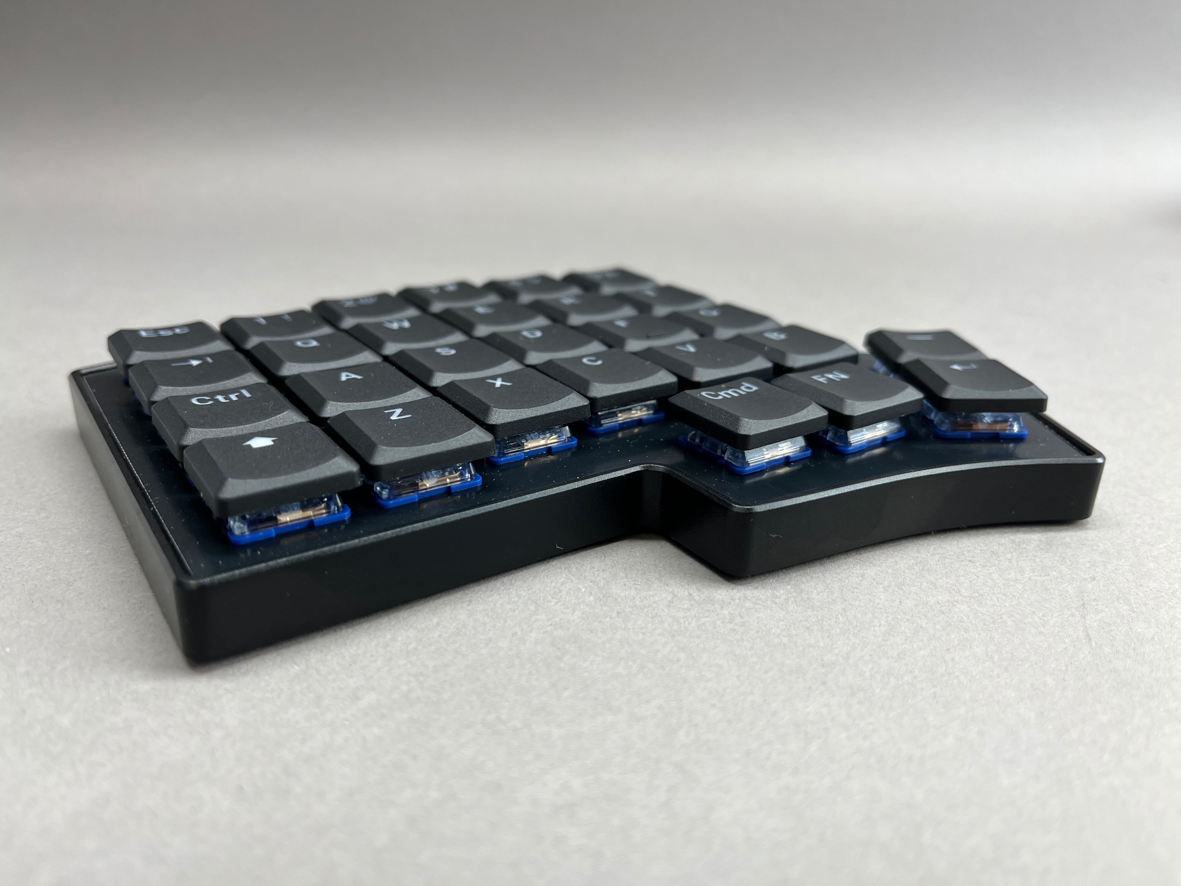 Iris LM Aluminum Case – Keebio