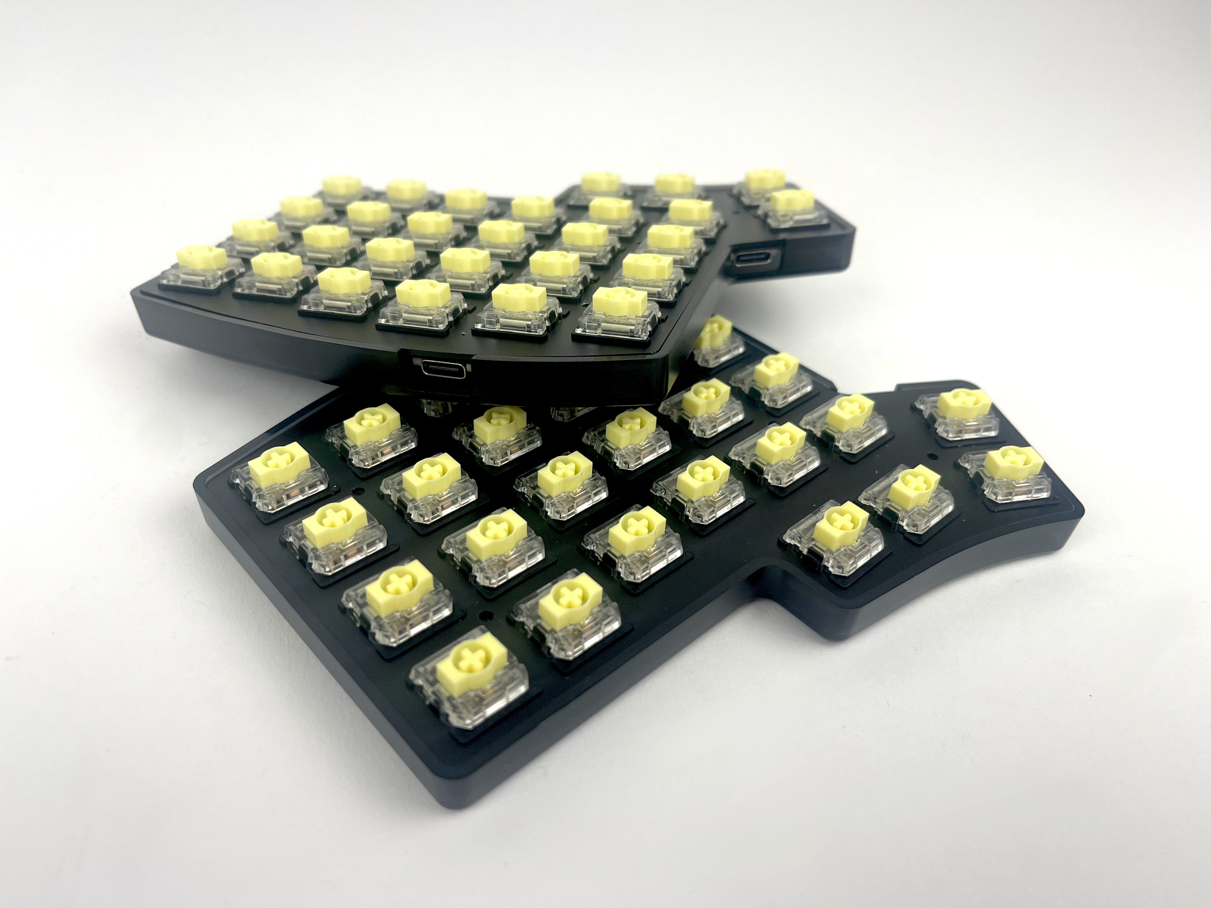 Iris LM Polycarbonate Case – Keebio