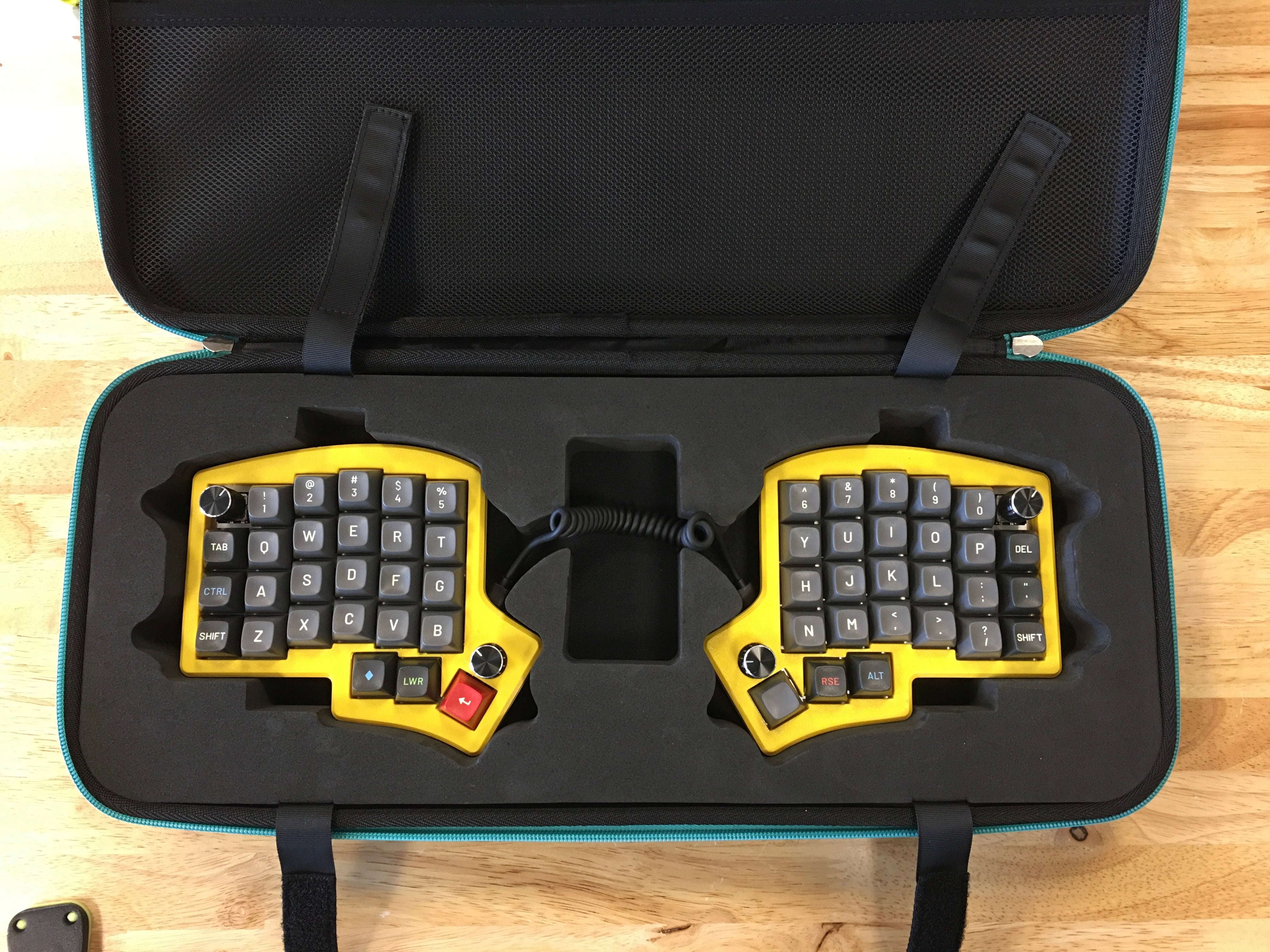 Iris Keyboard Carrying Case – Keebio