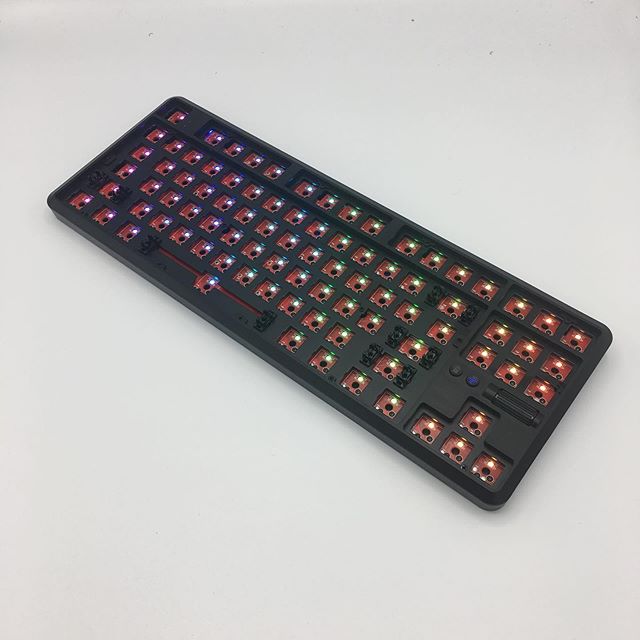 Hotswap TKL Bluetooth Keyboard w/RGB – Keebio