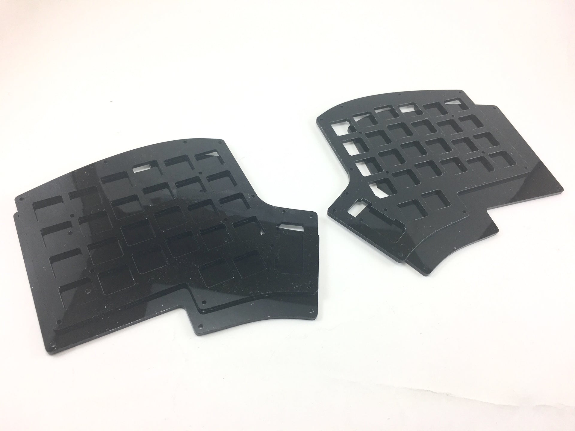 Iris LE (Legacy Edition) Case/Plates – Keebio