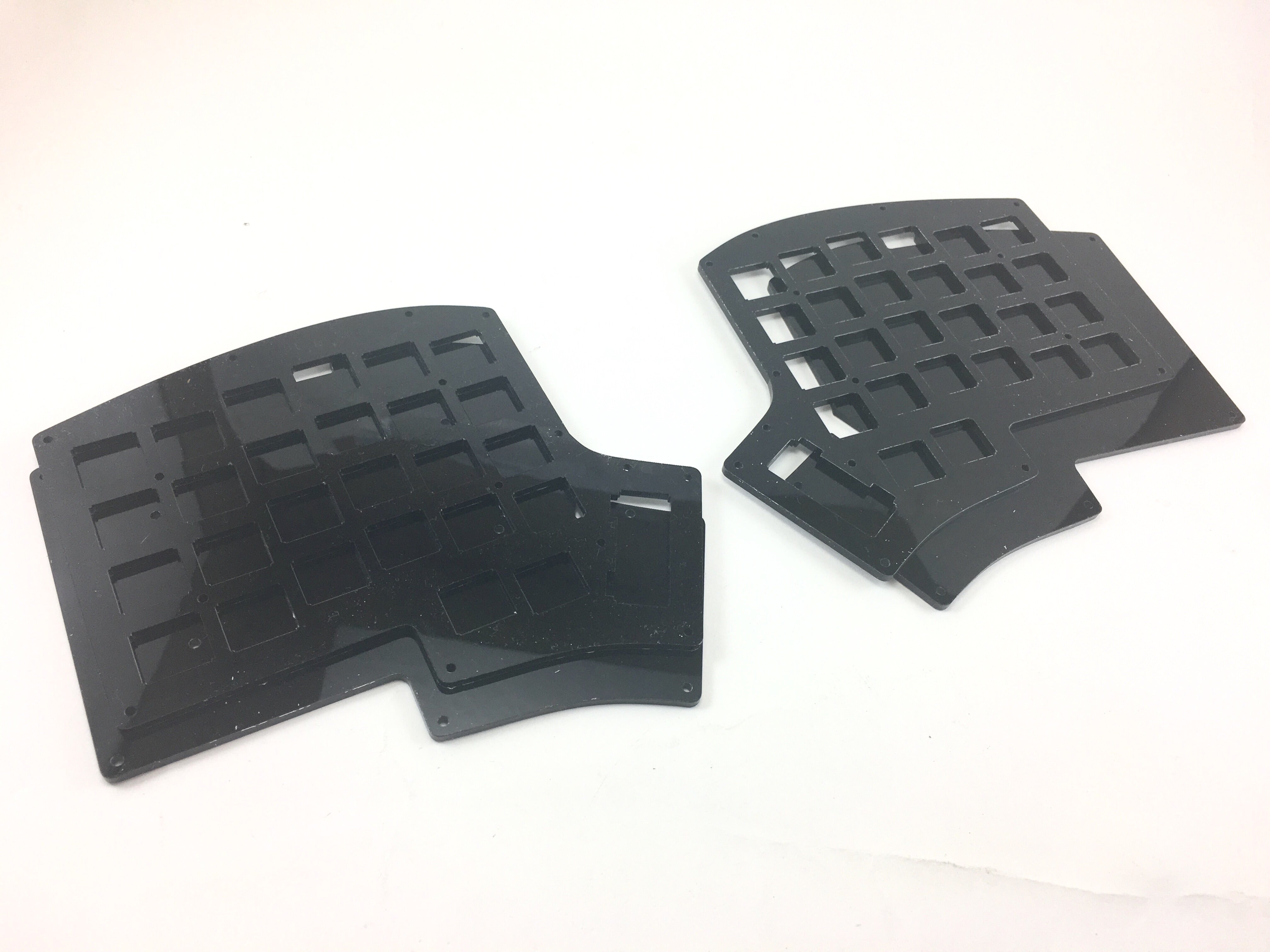 Iris LE (Legacy Edition) Case/Plates – Keebio